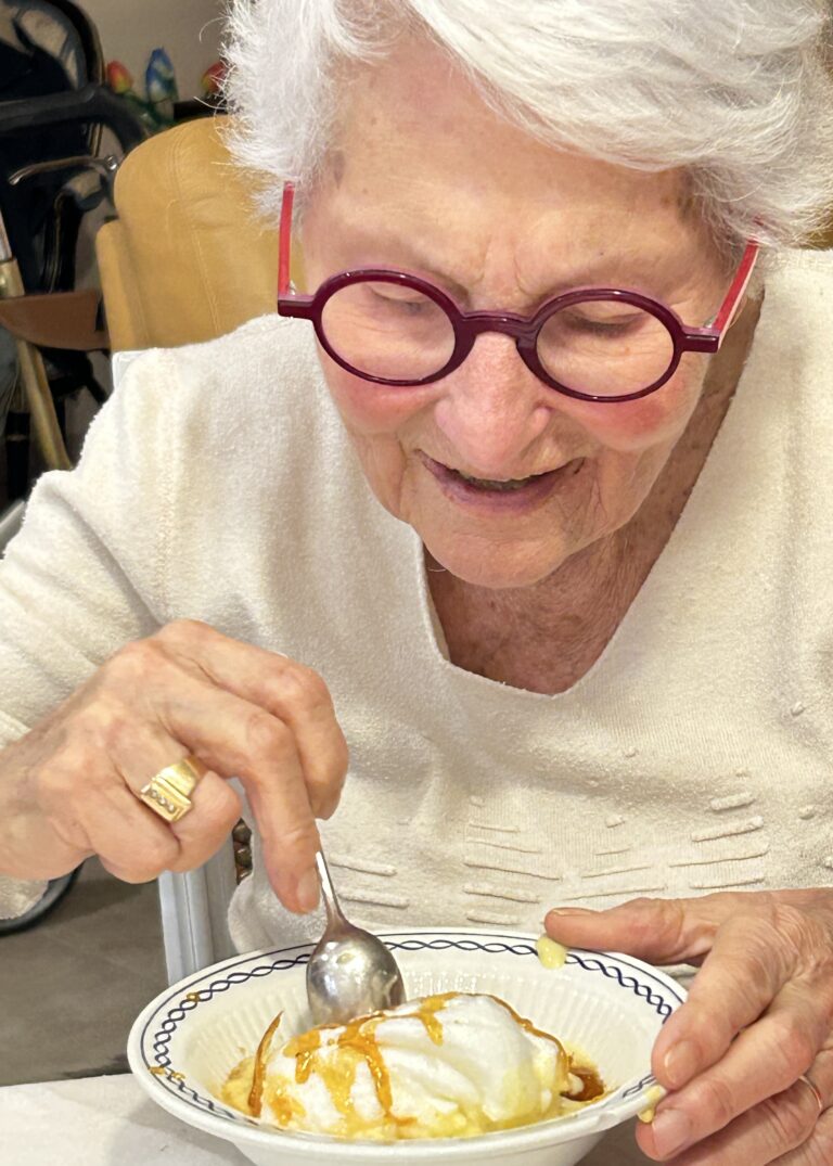 Floating Islands, a French Dessert - French la Vie